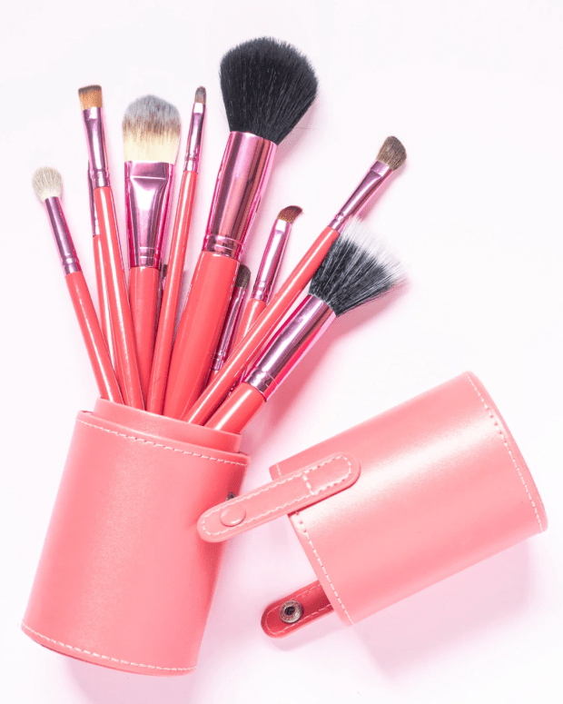 Your #1 Holiday Makeup Gift Set Guide – So Healthy & Well